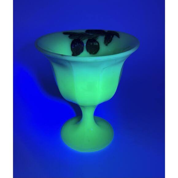 Fenton | Accents | Vintage Fenton Uranium Custard Glass Compote W Red ...